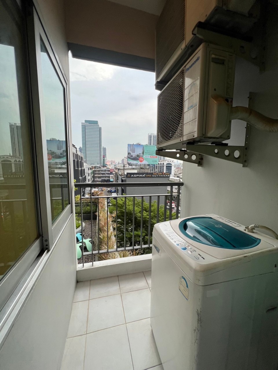 Condominium for sale in Huai Khwang, Bangkok - Brickpaths